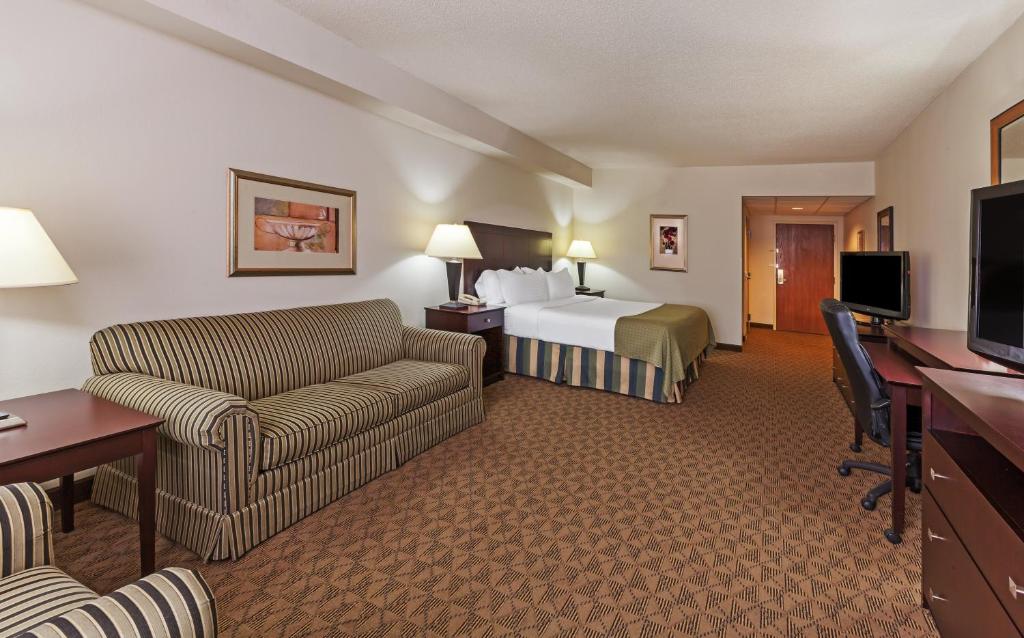 Holiday Inn Springdale-Fayetteville Area by IHG, Springdale (updated ...