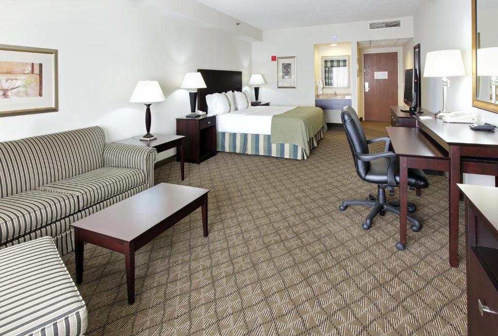 Holiday Inn Springdale-Fayetteville Area, an IHG Hotel, Springdale ...
