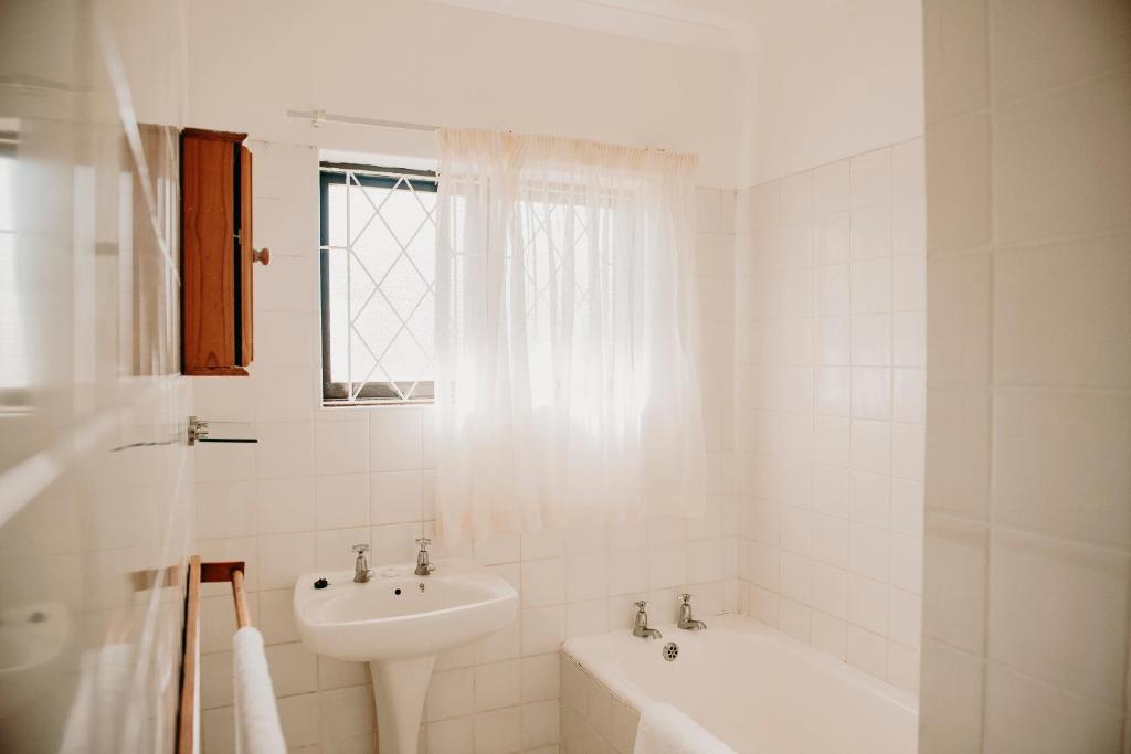 Port Edward Holiday Resort, Port Edward (updated prices 2025)
