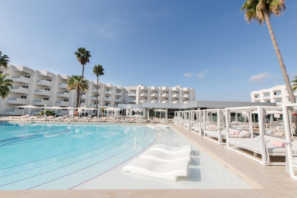 Hotel Garbi Ibiza & Spa, Playa d'en Bossa (updated prices 2025)