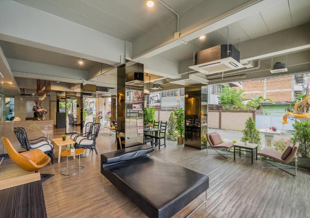 Ton Aor Place Hotel, Bangkok (updated prices 2025)