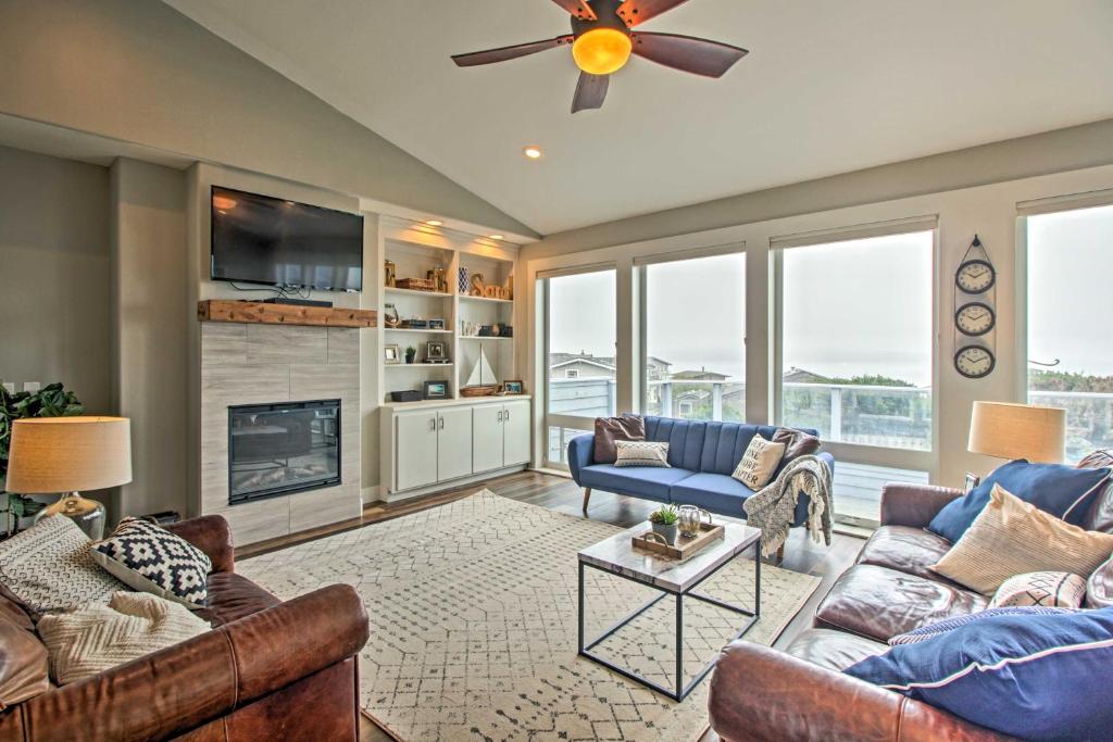 Remodeled Home with Spa and Deck Walk to Dillon Beach, Dillon Beach ...