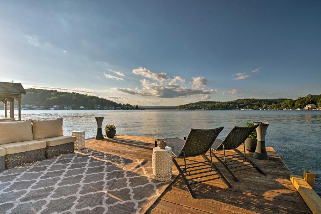 Waterfront Harveys Lake House with Private Dock!, Harveys Lake (updated ...