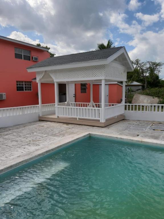 Tropical Hideaway, Nassau – Updated 2022 Prices