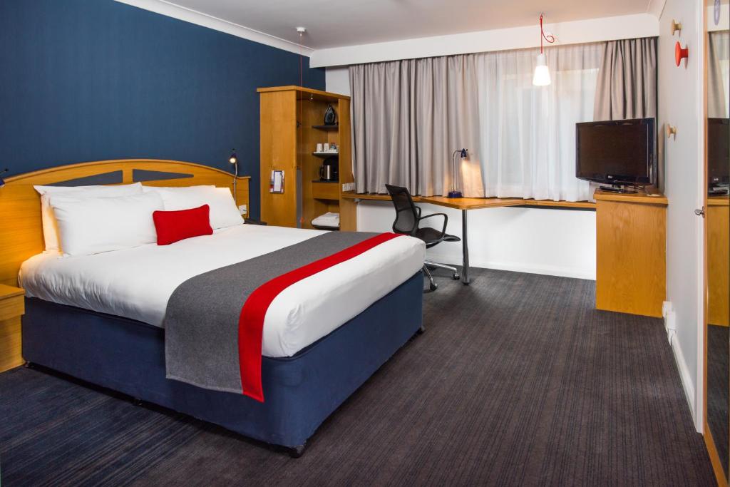 Holiday Inn Express East Midlands Airport by IHG, Castle Donington ...