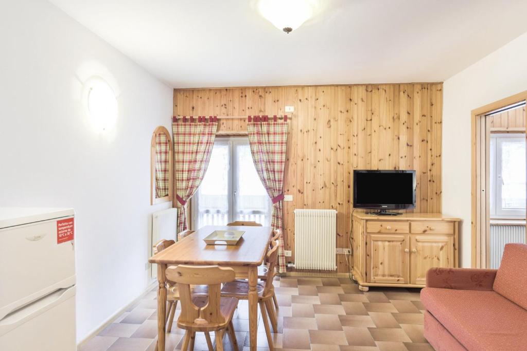 Cesa Ciampac 8, Alba di Canazei (updated prices 2025)