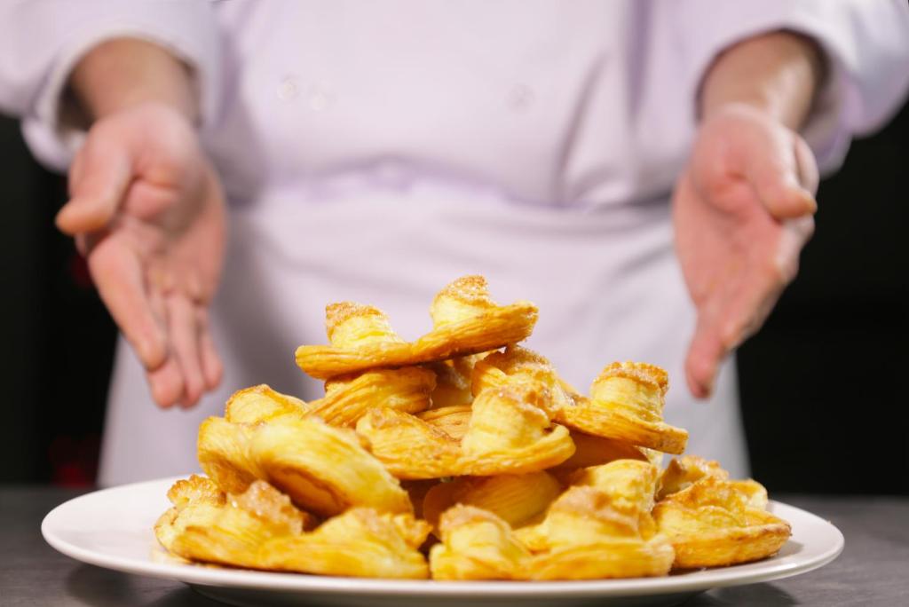 Shanghai Park Hotel - Hudec Excellent Historical Building - Priority ...