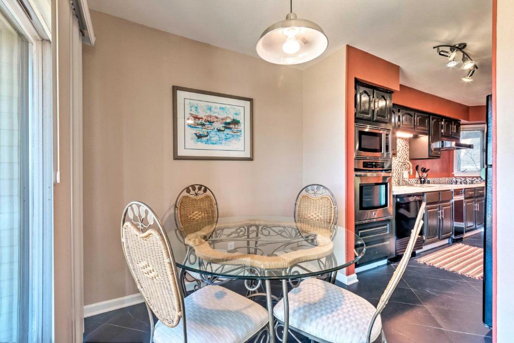 Lake Hamilton Condo with Private Balcony and Boat Slip, Lake Hamilton ...