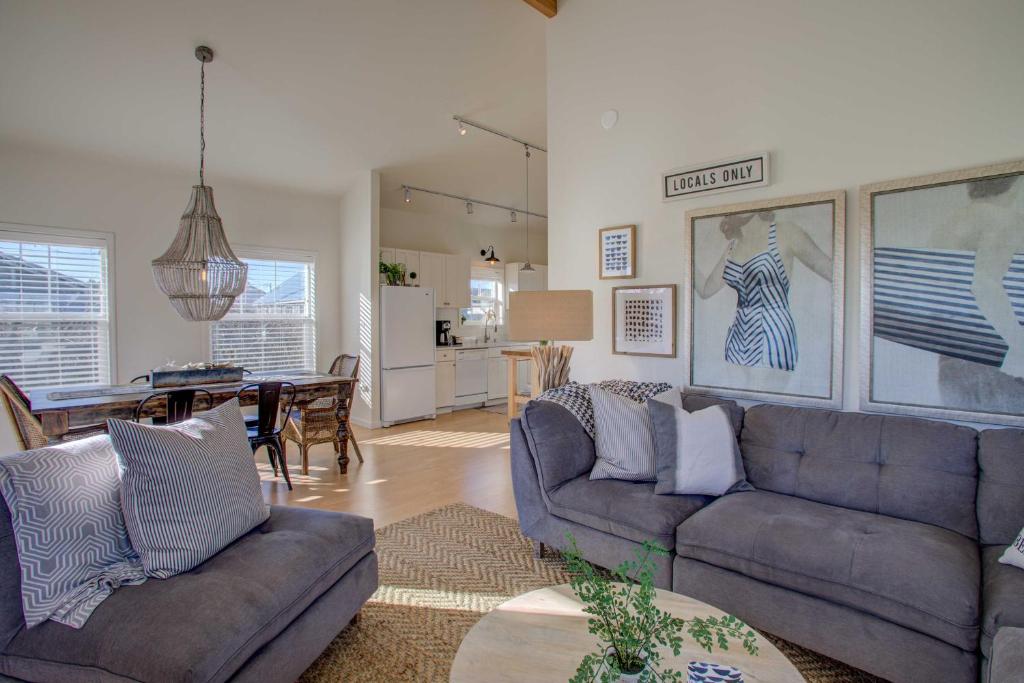 Chic Summer House Cottage Walk to Ocean!, Pacific Beach (updated prices ...