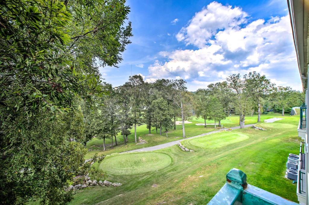 Two-Story Condo on Holiday Hills Golf Course!, Branson – Precios ...