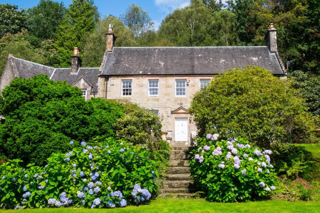 Vacation Home Old Kilmun House, UK - Booking.com