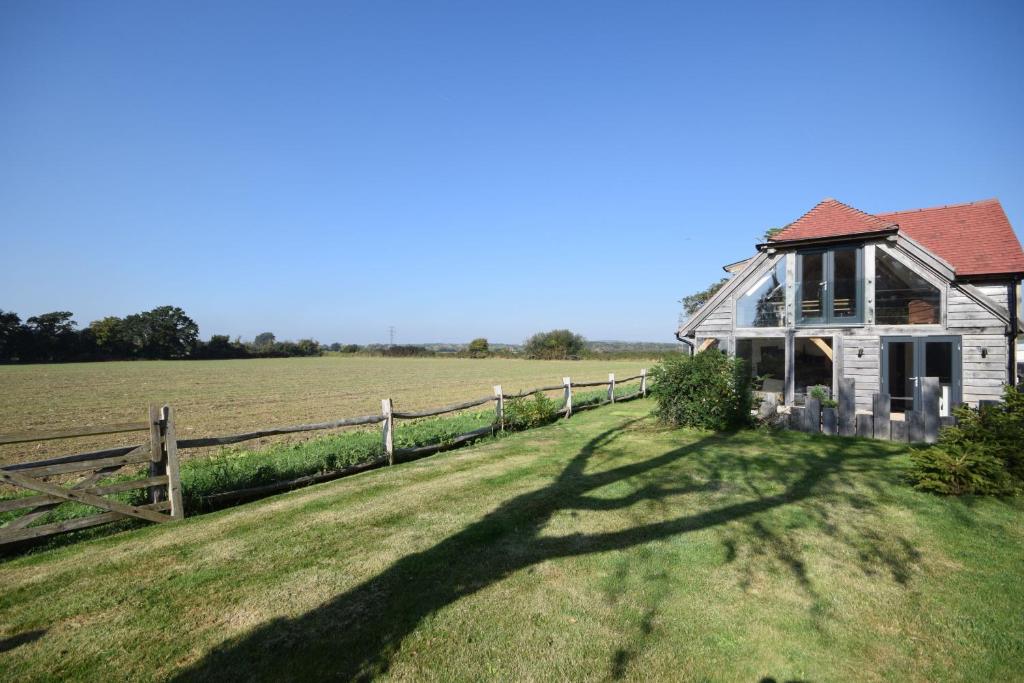 Bosham Lodge Barn, Bosham (updated prices 2026)