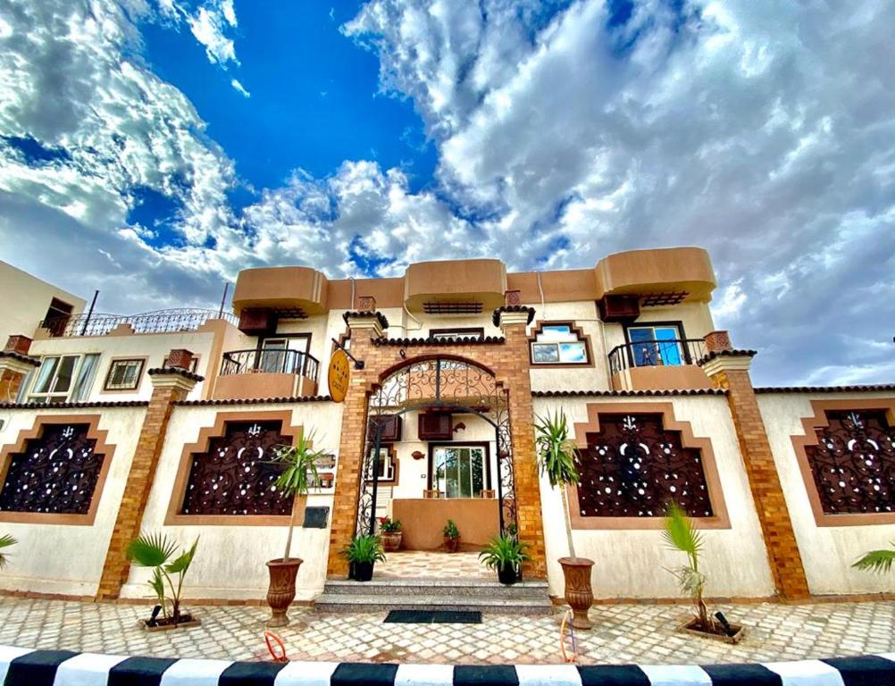 The Castle Hotel & studios, Dahab (updated prices 2026)