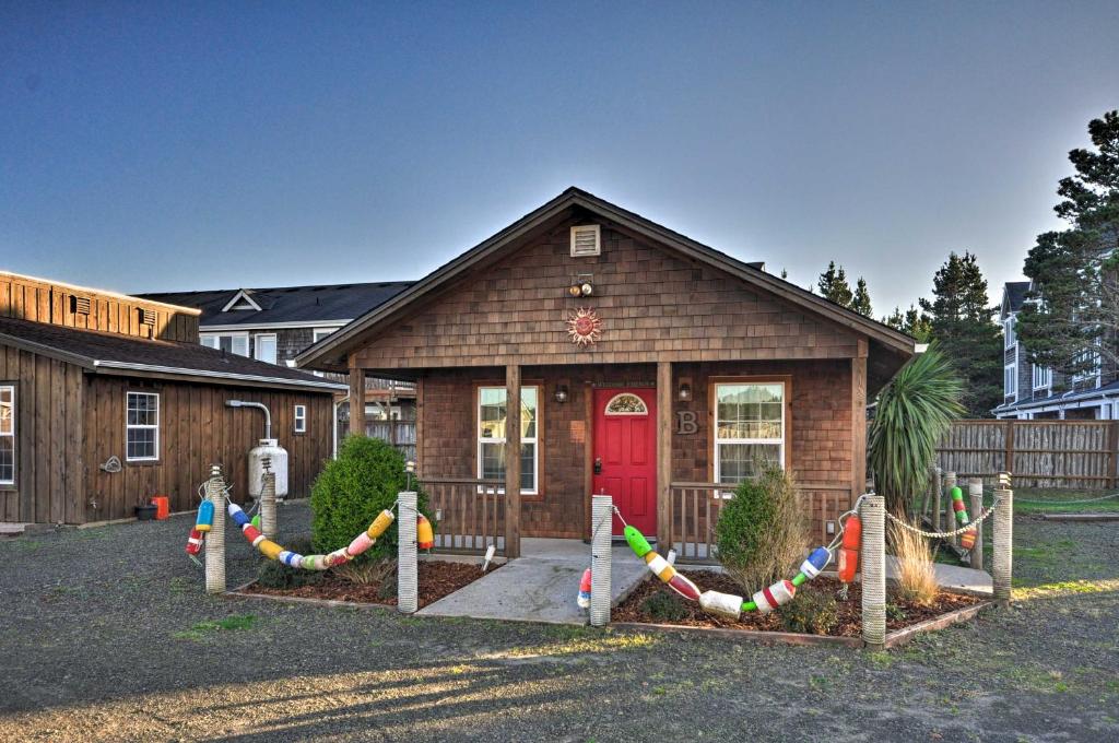 Coastal Retreat in Long Beach Walk to Attractions, Long Beach (updated ...