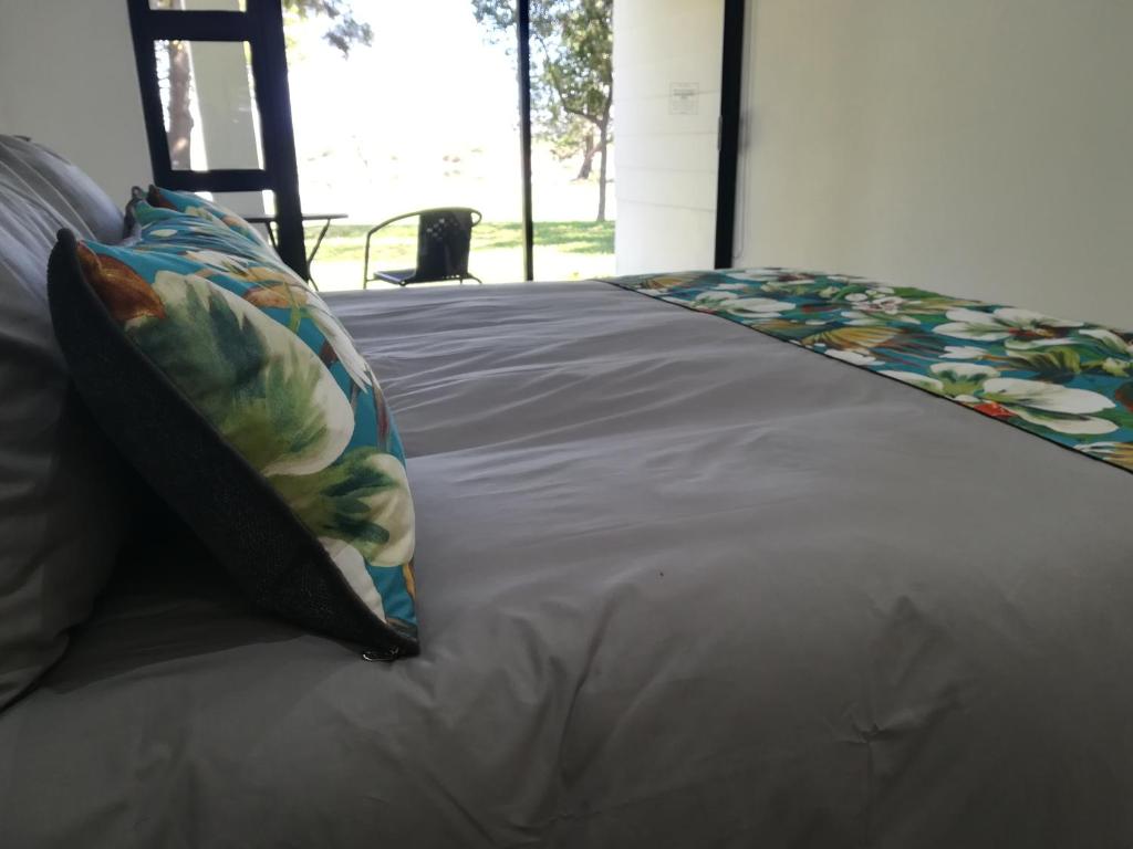 The Gamtoos Ferry Hotel, Jeffreys Bay (updated prices 2025)