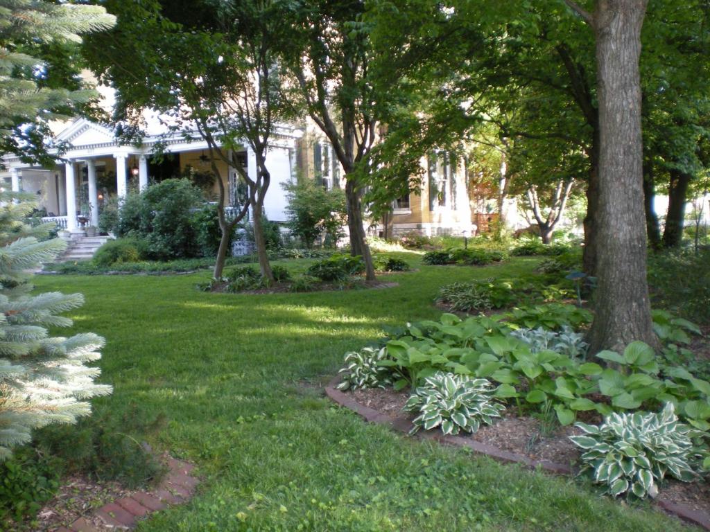 Beall Mansion An Elegant Bed & Breakfast Inn, Alton (updated prices 2025)