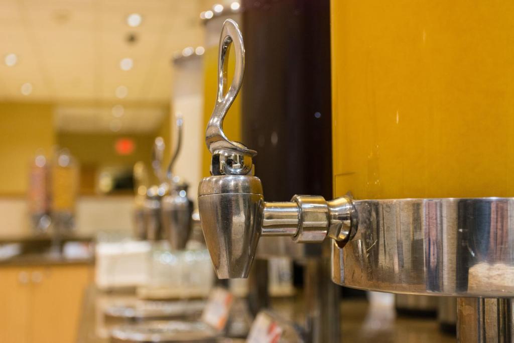 Holiday Inn Express Saltillo Zona Aeropuerto by IHG, Saltillo (updated ...