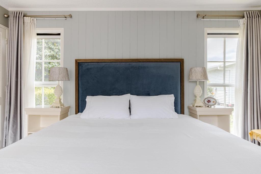 Bycroft Lodge in Karaka - Traveleto