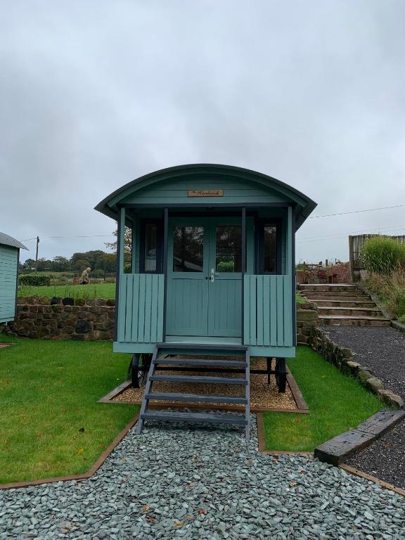 Glamping at Holly Grove Farm, Stoke on Trent (updated prices 2025)
