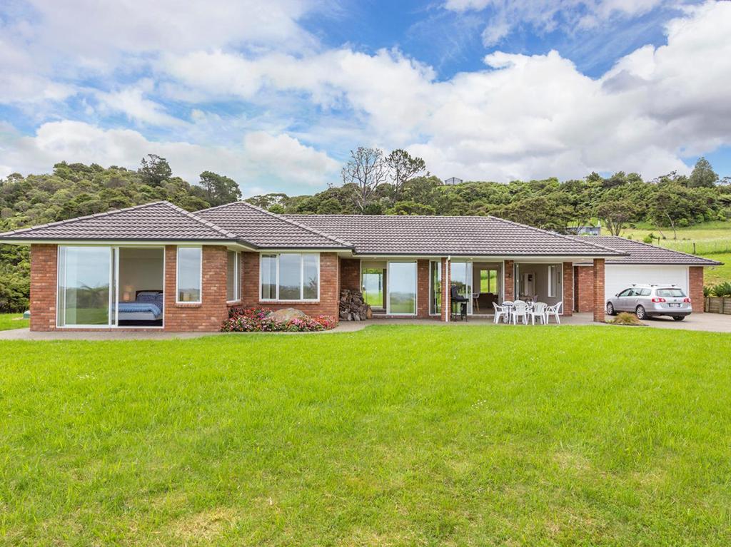 Matakana Views - Matakana Holiday Home, Matakana (updated prices 2026)
