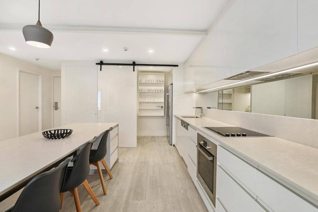 Elouera Tower, Maroochydore (updated prices 2025)