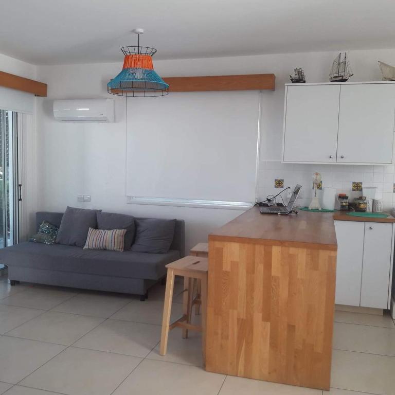 Yialos village House in Meneou - Traveleto