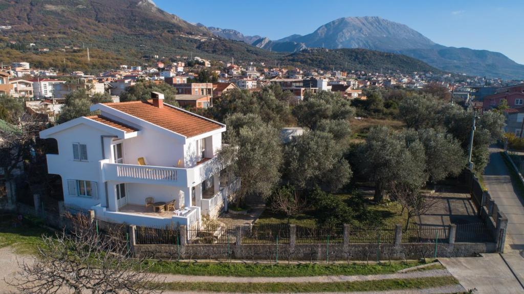 Villa Olive Garden, Bar (updated prices 2025)