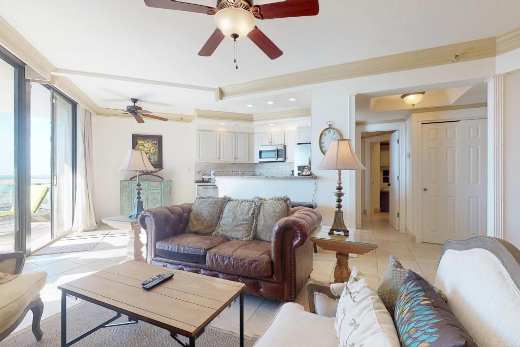 Cozy Studio Surfside Resort | Balcony | Pool - Miramar Beach