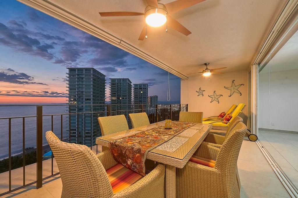 Beachfront Condo At Venetian - Puerto Vallarta