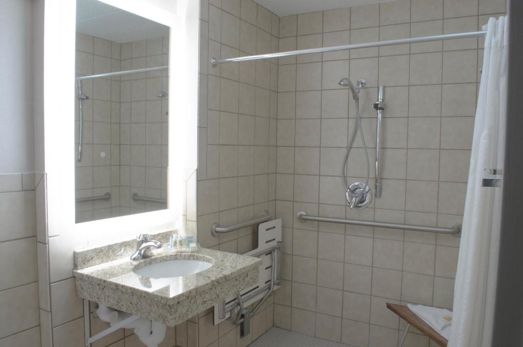 Holiday Inn Fargo by IHG, Fargo (updated prices 2025)