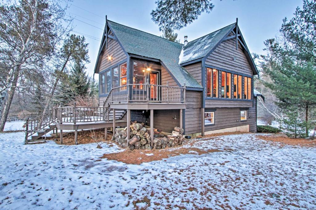 Waterfront Arkdale Retreat 2 Acres with Deck and View, Arkdale (updated ...