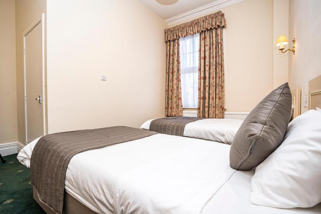 Borough Arms Hotel, Stoke on Trent (updated prices 2025)