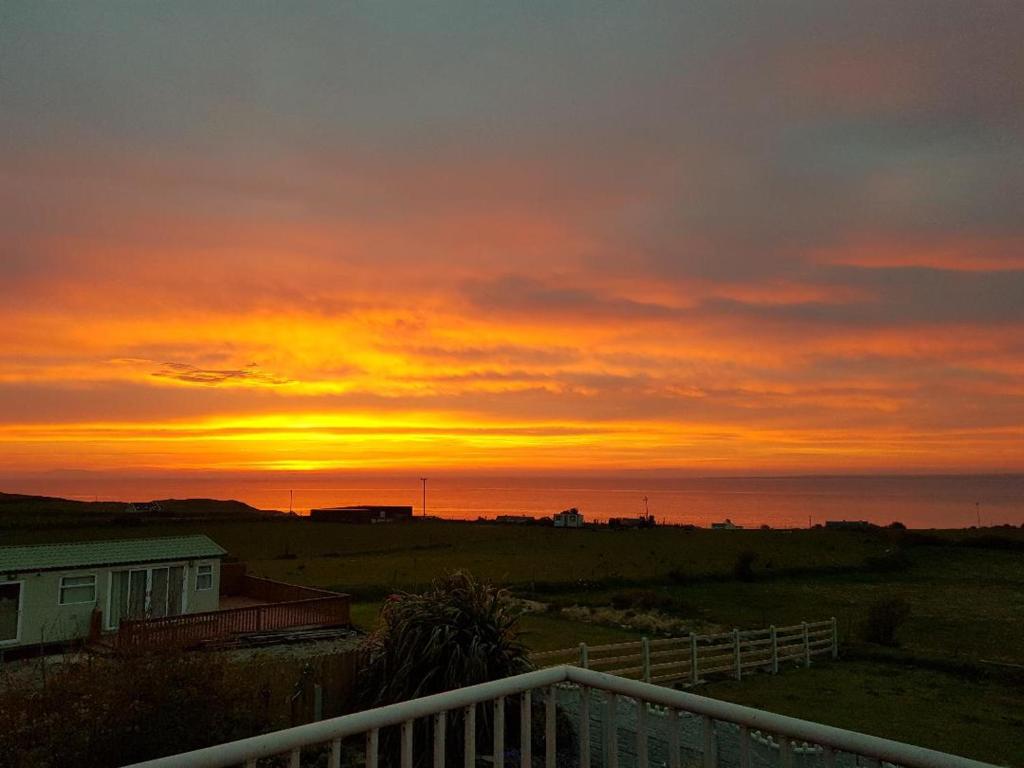 Sunrise view, Ballina – Updated 2024 Prices