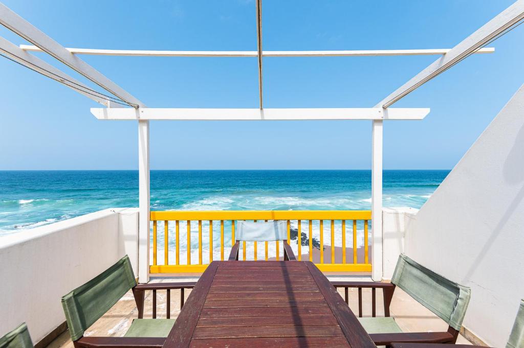 Santorini - Perissa 32, Ballito (updated prices 2026)