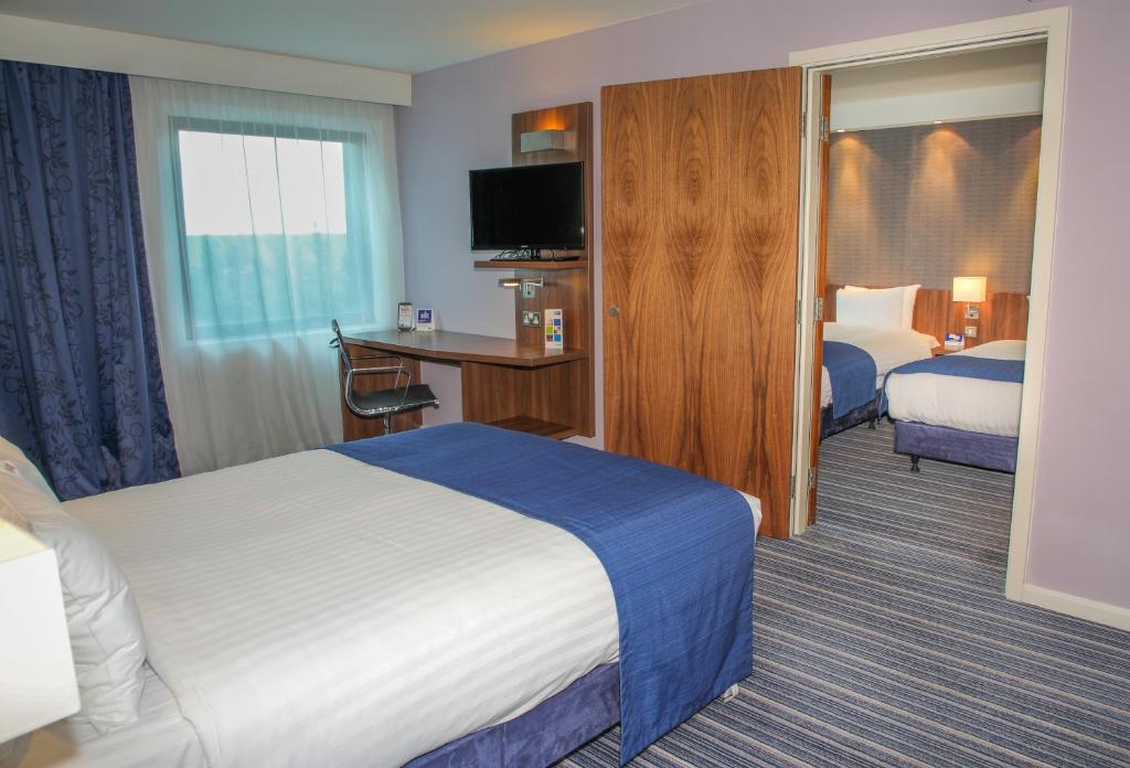 Holiday Inn Express London Heathrow T5 by IHG, Slough (updated prices 2025)