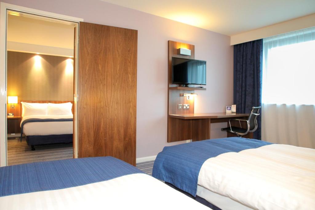 Holiday Inn Express London Heathrow T5 by IHG, Slough (updated prices 2025)