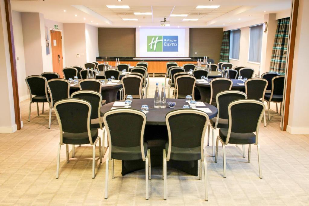 Holiday Inn Express London Heathrow T5 by IHG, Slough (updated prices 2025)