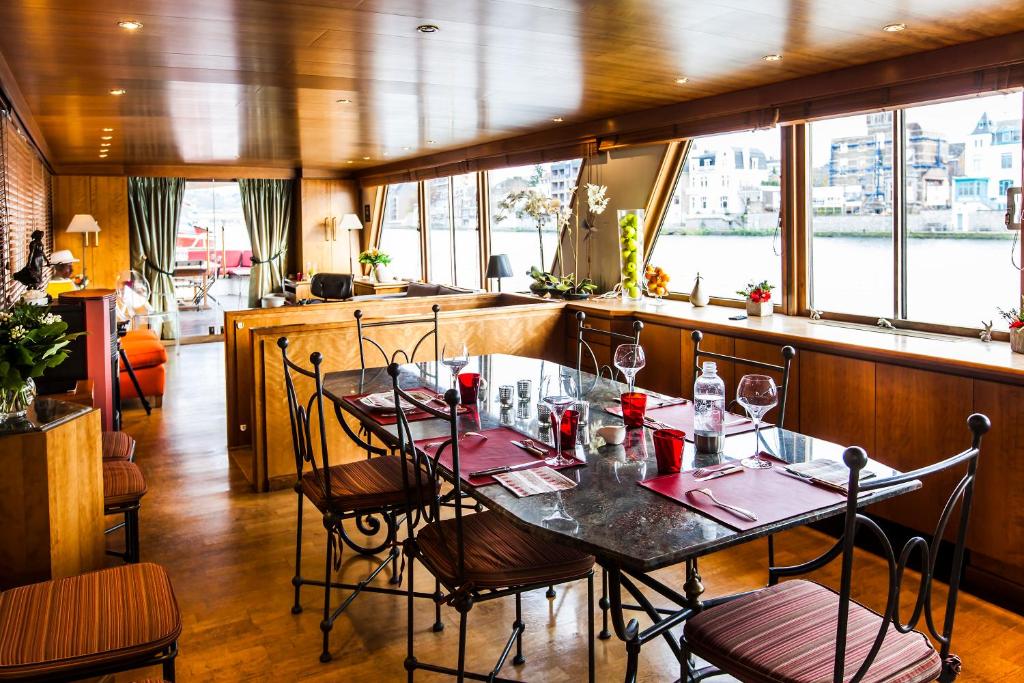 Péniche d'hôtes MS Elisabeth, Namur (updated prices 2025)