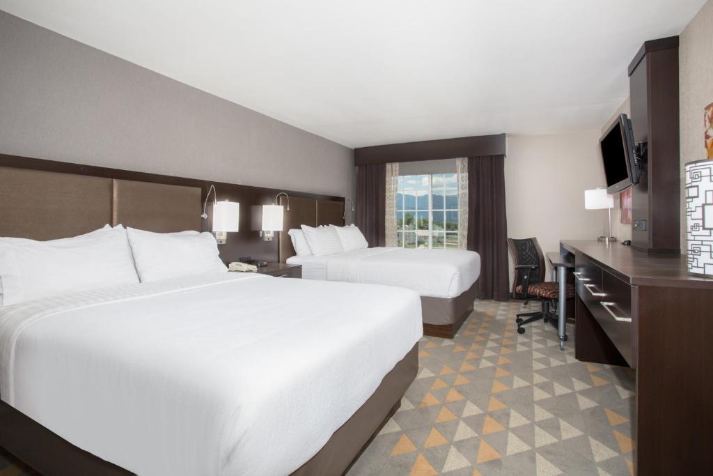 Holiday Inn Colorado Springs - Airport by IHG, Colorado Springs ...