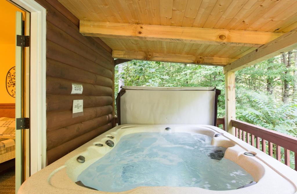 Rooster Ridge, Hendersonville – Updated 2024 Prices