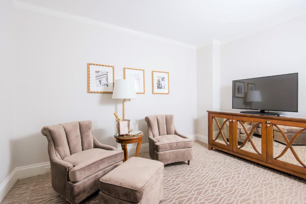 Warwick Melrose Hotel, Dallas (updated prices 2025)