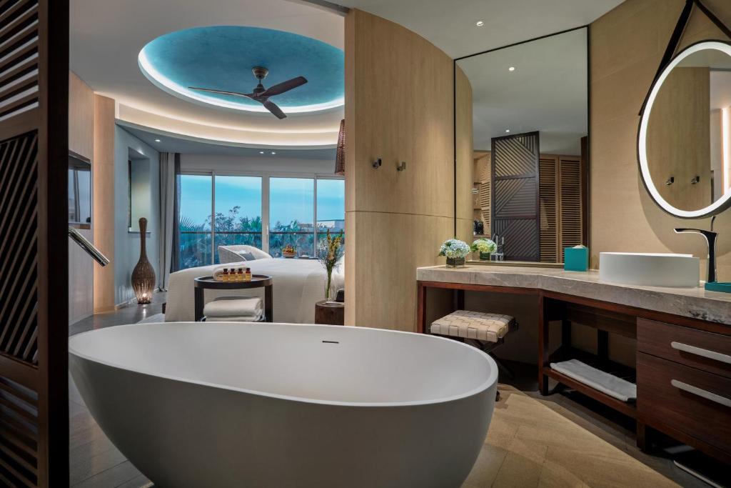 Pullman Phu Quoc Beach Resort, Phú Quốc (updated prices 2025)