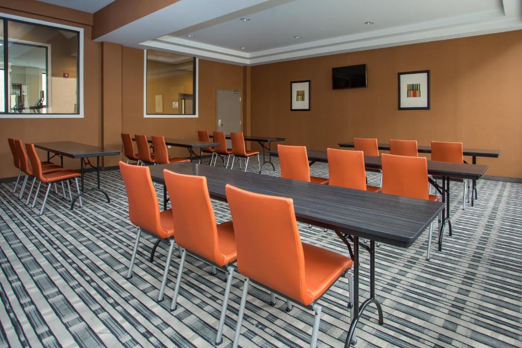 Holiday Inn Express - Springfield Downtown by IHG, Springfield (updated ...