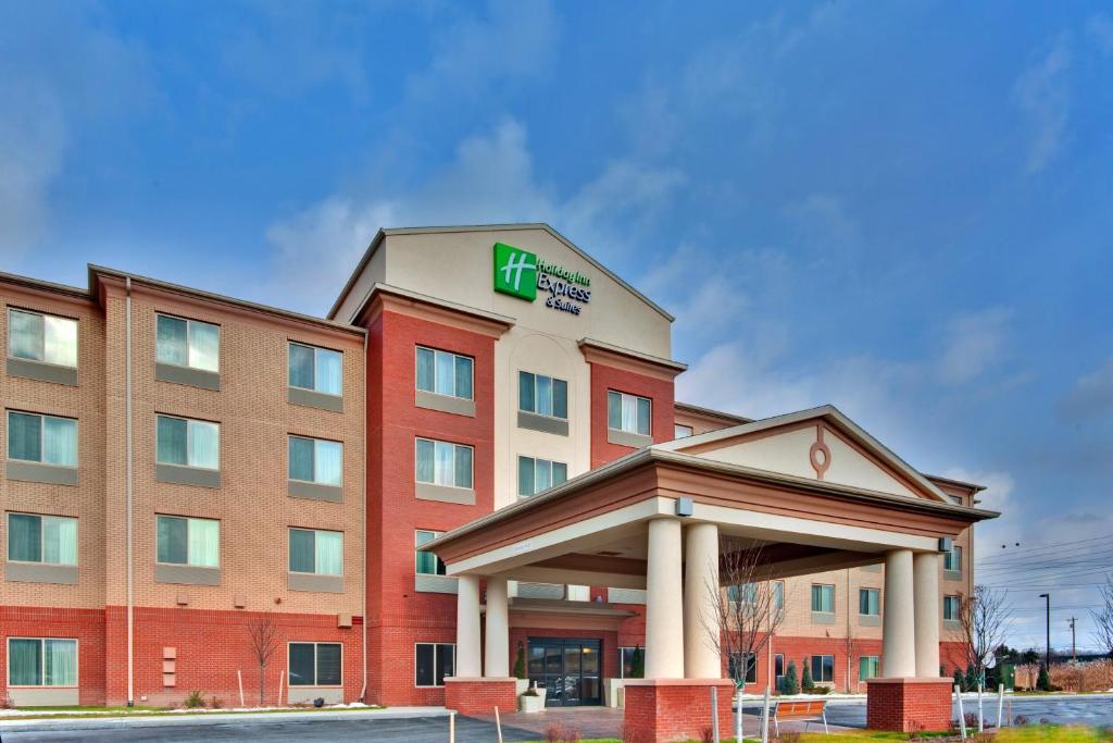 Holiday Inn Express & Suites Dewitt - Syracuse, an IHG Hotel, East ...
