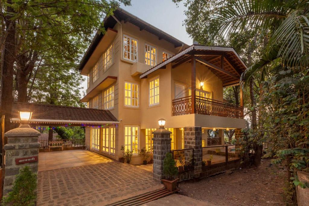 Antilia Villa - Luxurious-AC-Swimming pool, Panchgani (updated prices 2025)