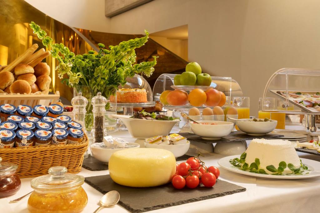 Hotel Royal Bissolati, Rome (updated prices 2025)