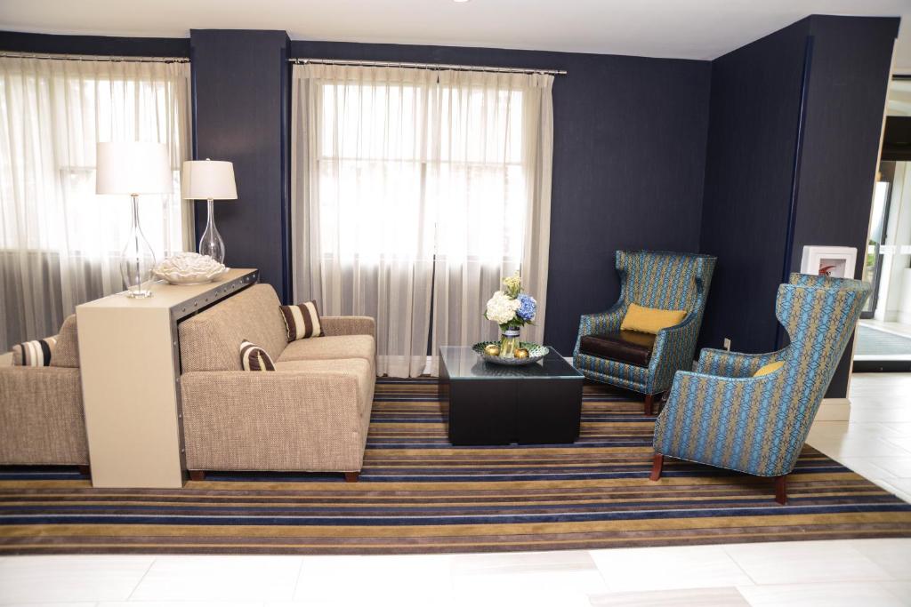 Holiday Inn Express Baltimore West - Catonsville by IHG, Catonsville ...