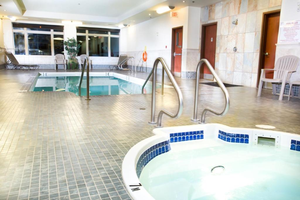 Holiday Inn Hotel & Suites-West Edmonton by IHG, Edmonton (updated ...