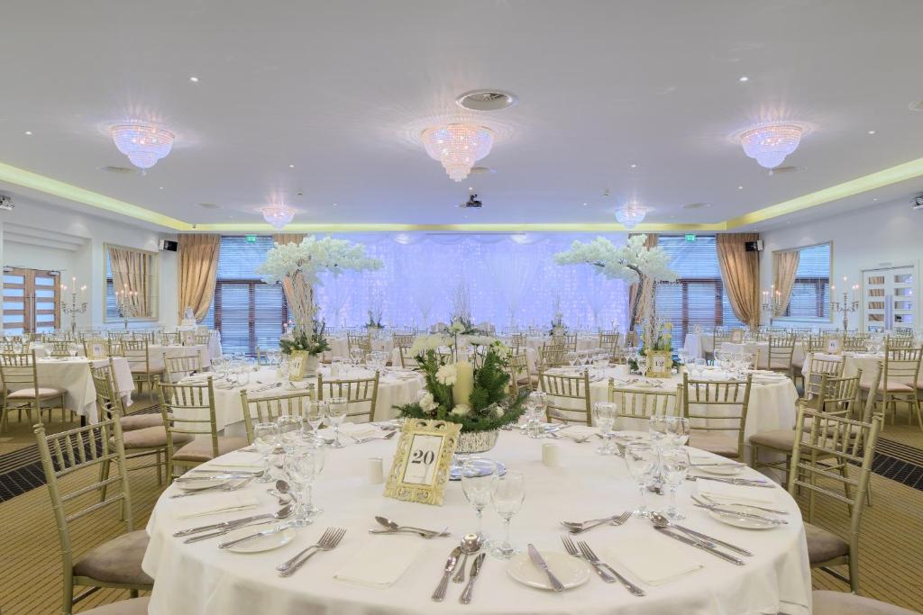 Raheen Woods Hotel, Athenry (updated prices 2025)
