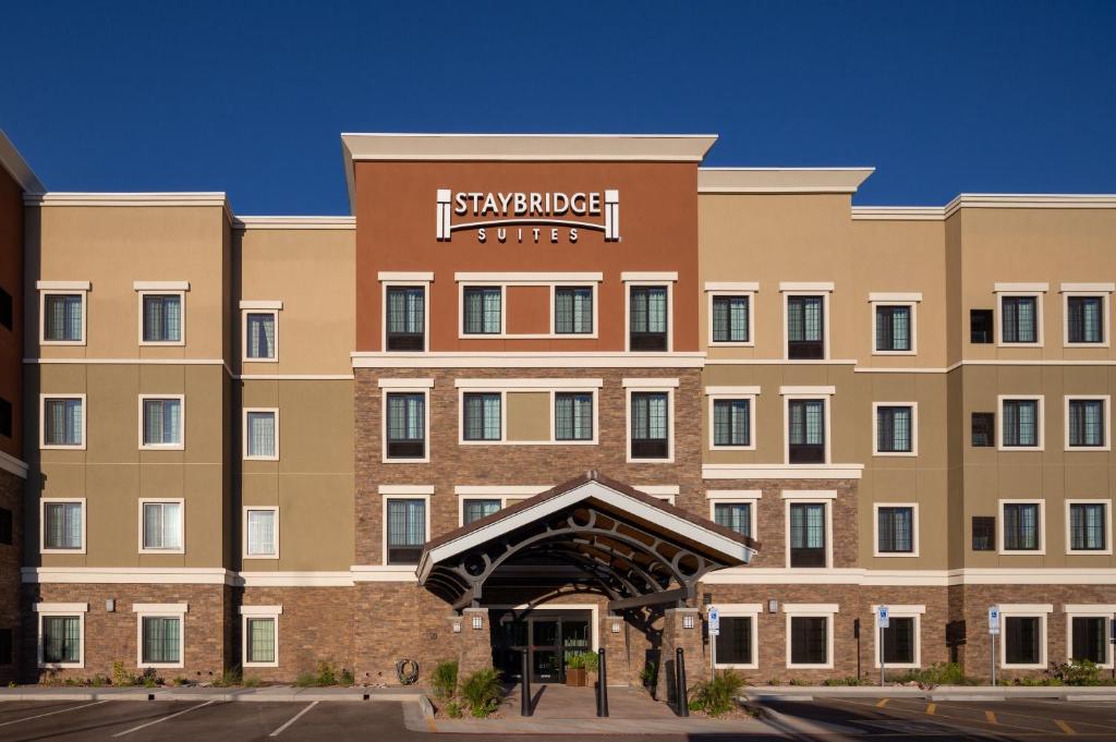 Staybridge Suites - Phoenix – Biltmore Area by IHG, Phoenix (updated ...